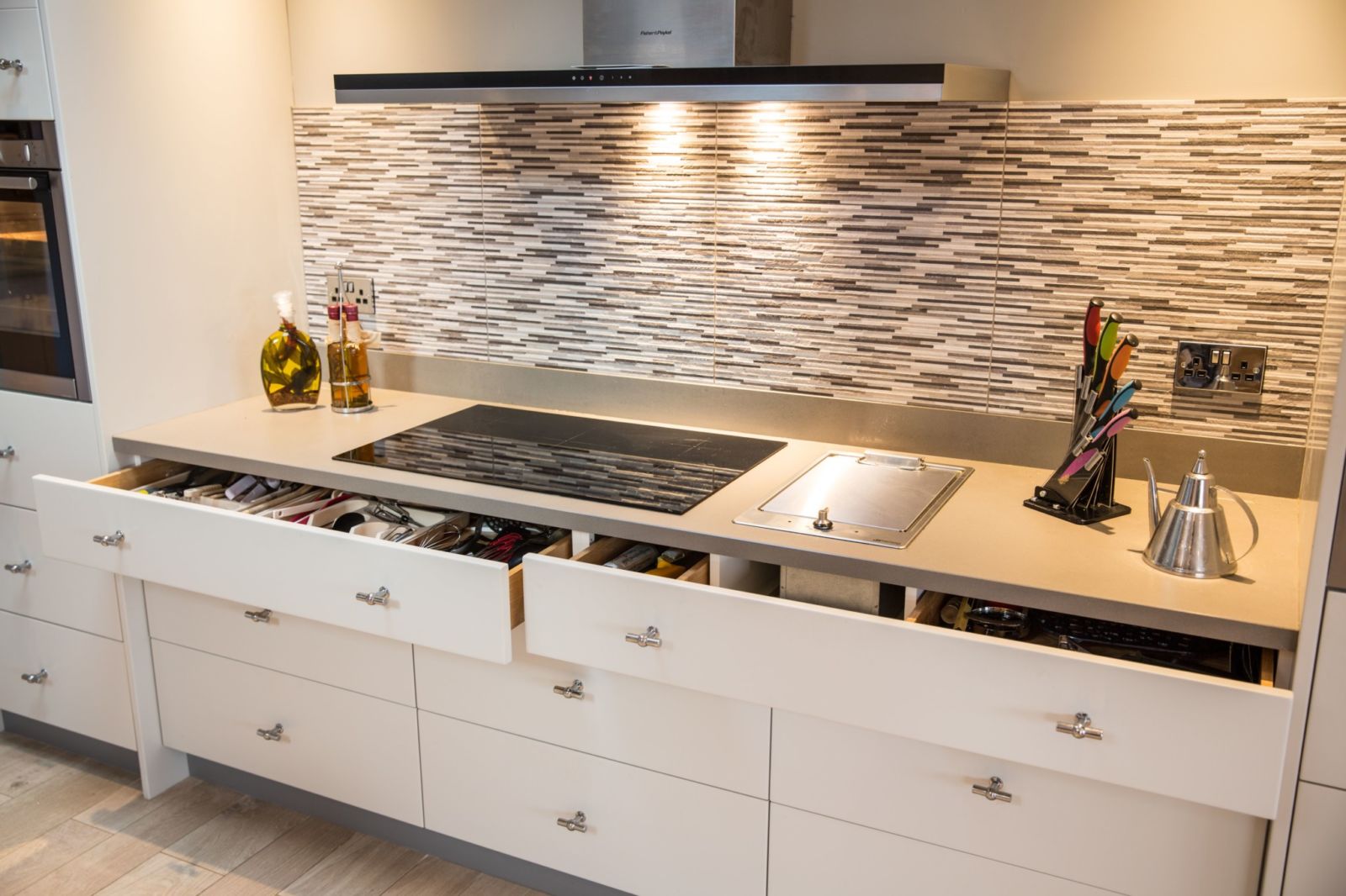 Bespoke Kitchens Wales - Bespoke Kitchens from Wales built in Mark ...